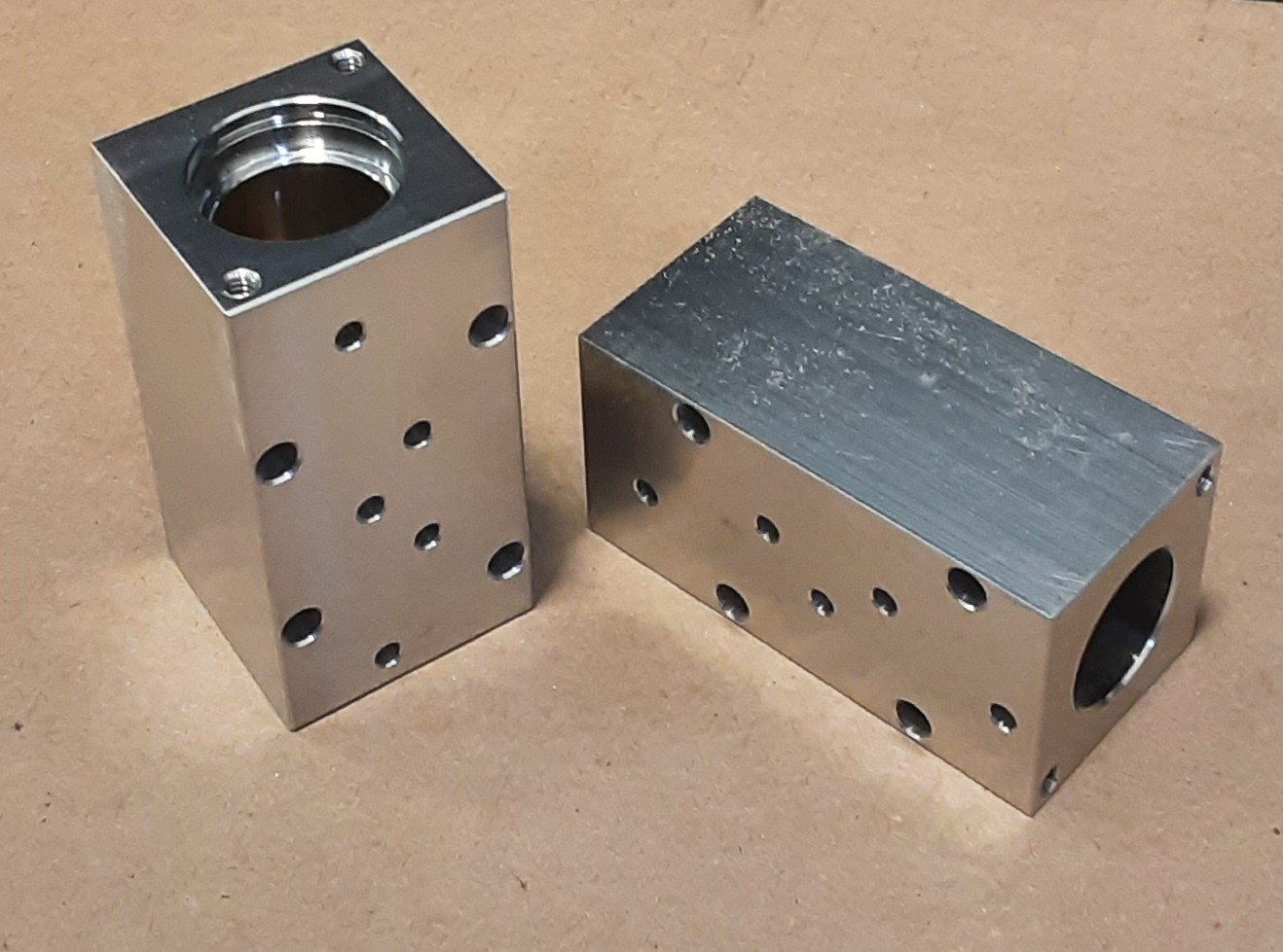 VALVE BLOCK LIQUID VALVE SST - Control Tech