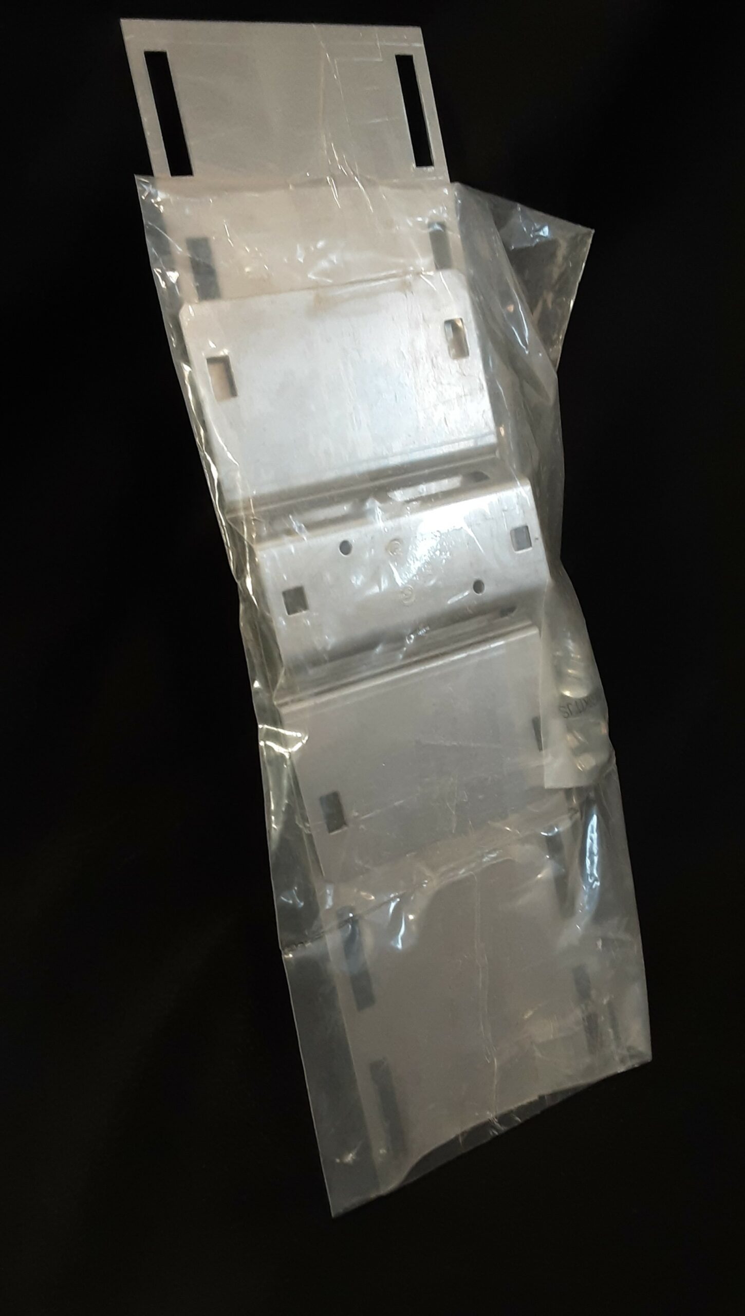 6`HORIZONTAL ADJUSTABLE PLATE - Control Tech