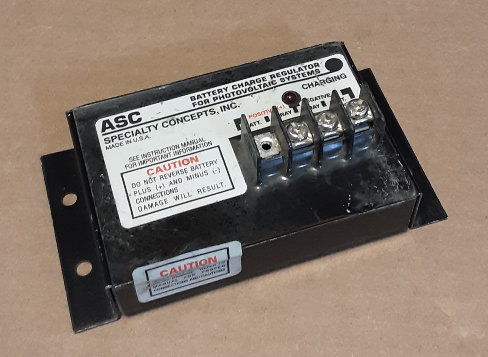 VOLTAGE REG/CONTROLLER, SOLAR PANEL - Control Tech