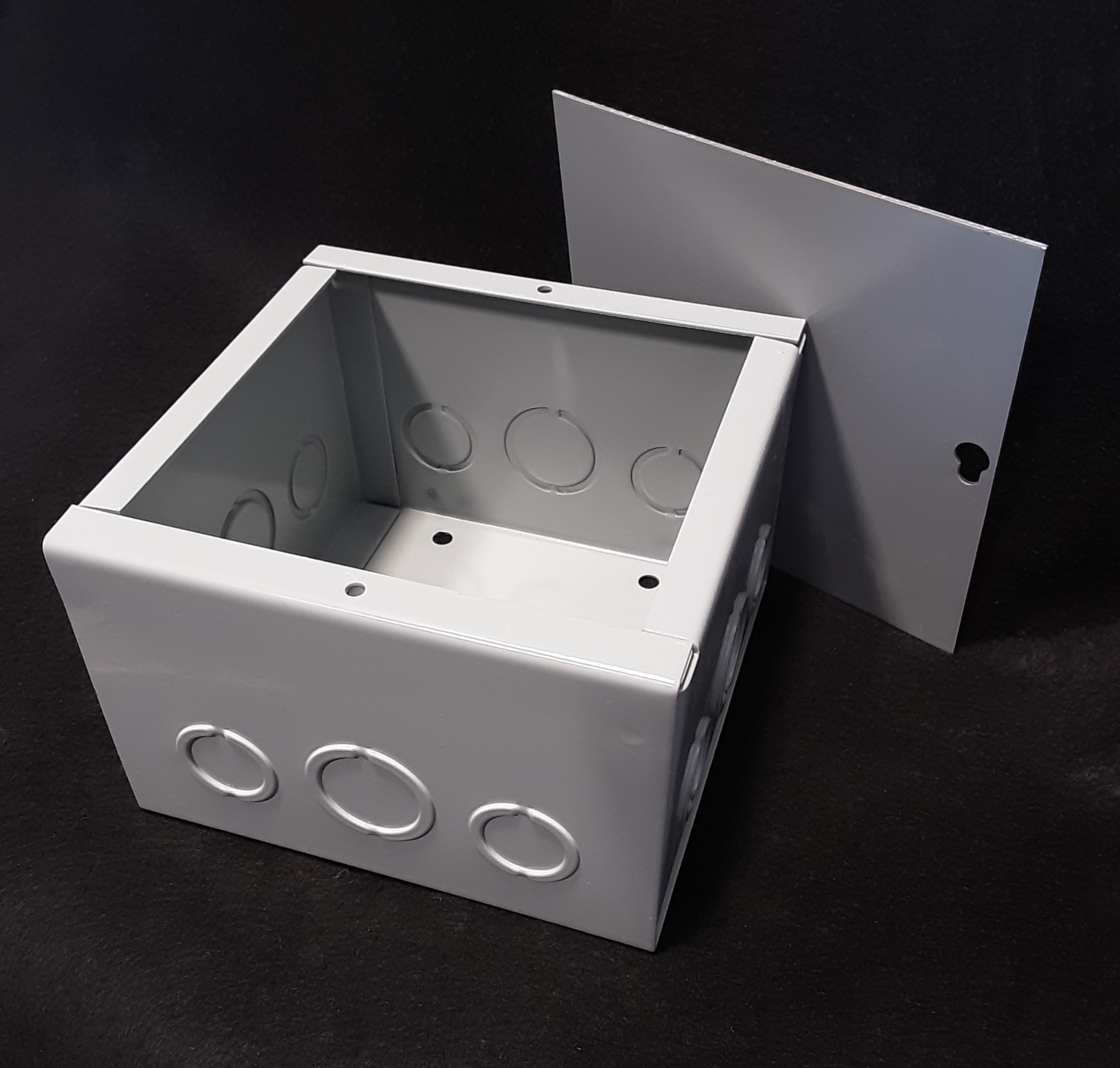 SCREW COVER PULL BOX - Control Tech