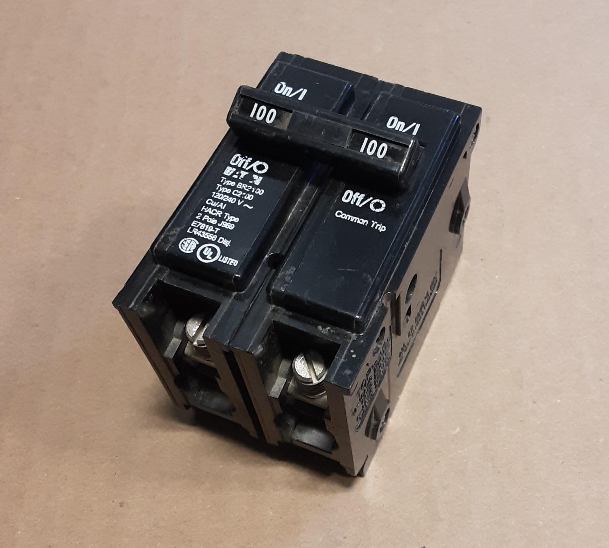 PLUG-IN BREAKER - Control Tech