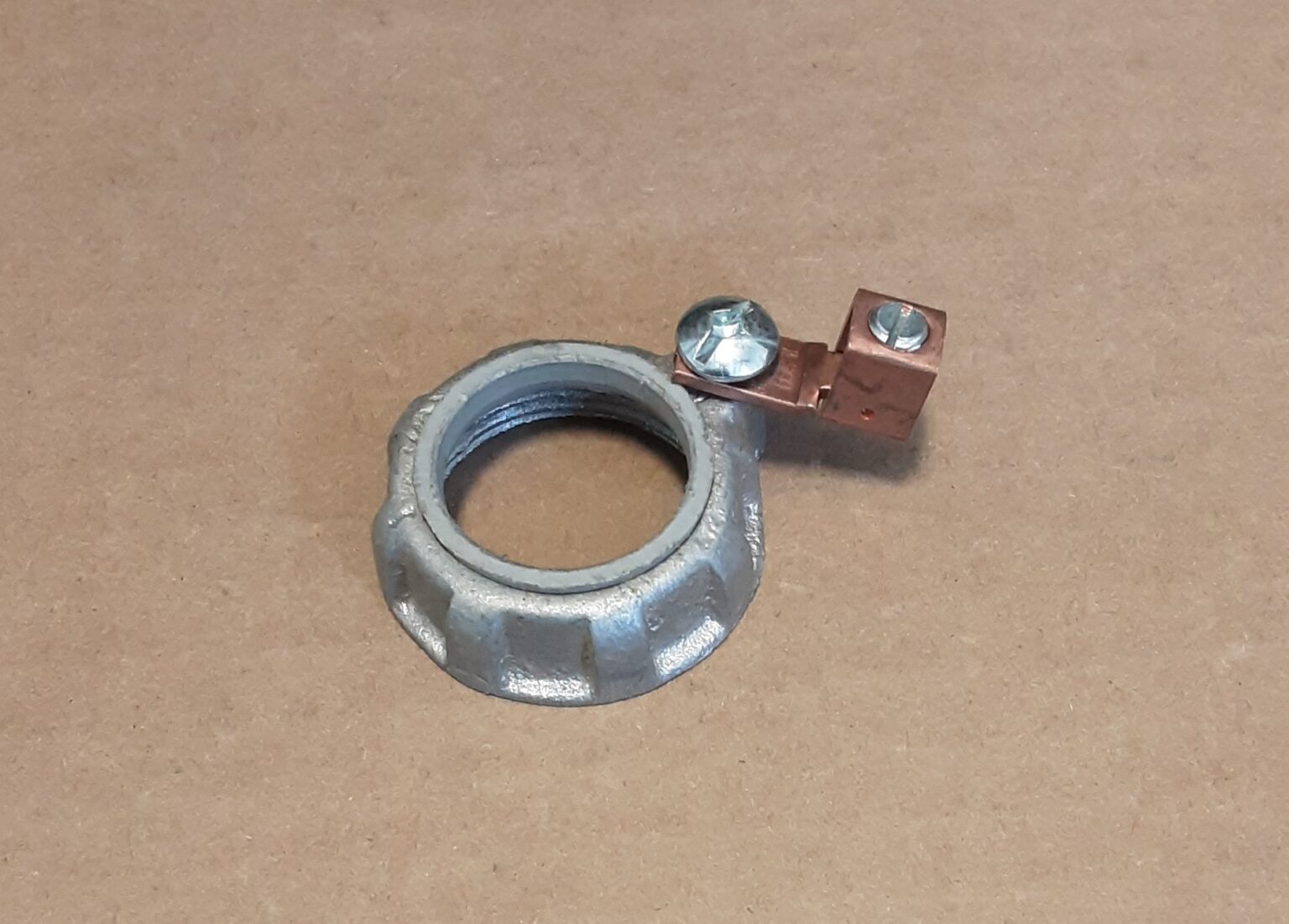 1″ INSULATED GROUND BUSHING - Control Tech