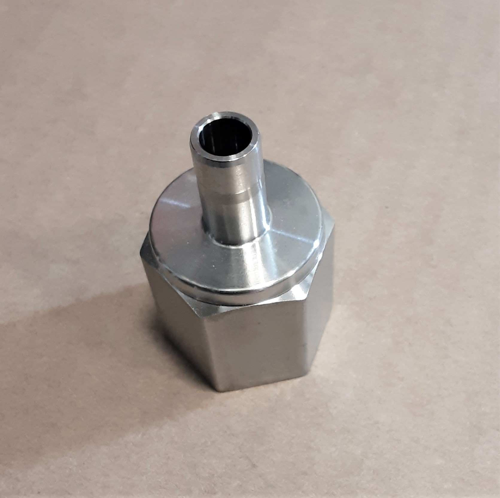 SS 3/8TA X 1/2FNPT FEMALE TUBE ADAPTER - Control Tech